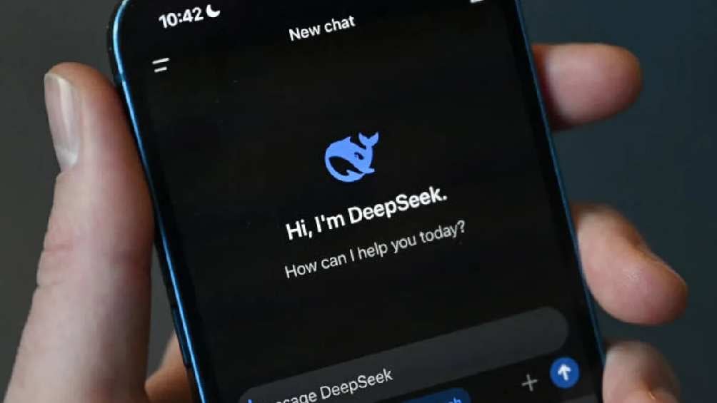 DeepSeek, la nueva Inteligencia Artificial que es gratis y que promete desbancar a ChatGPT